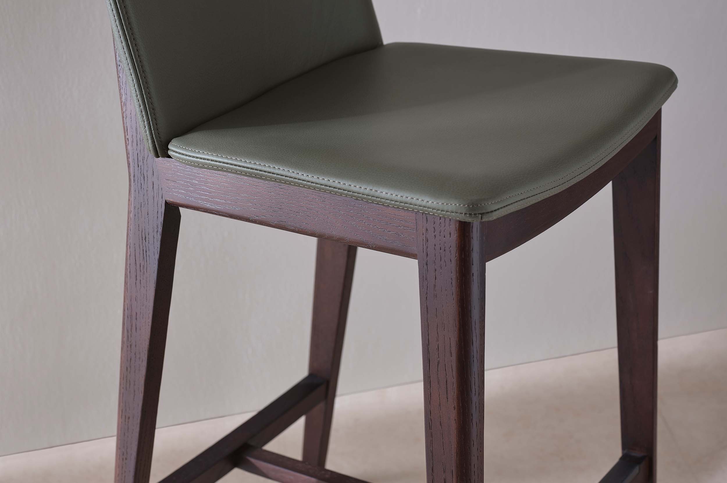 Aspen Barstool