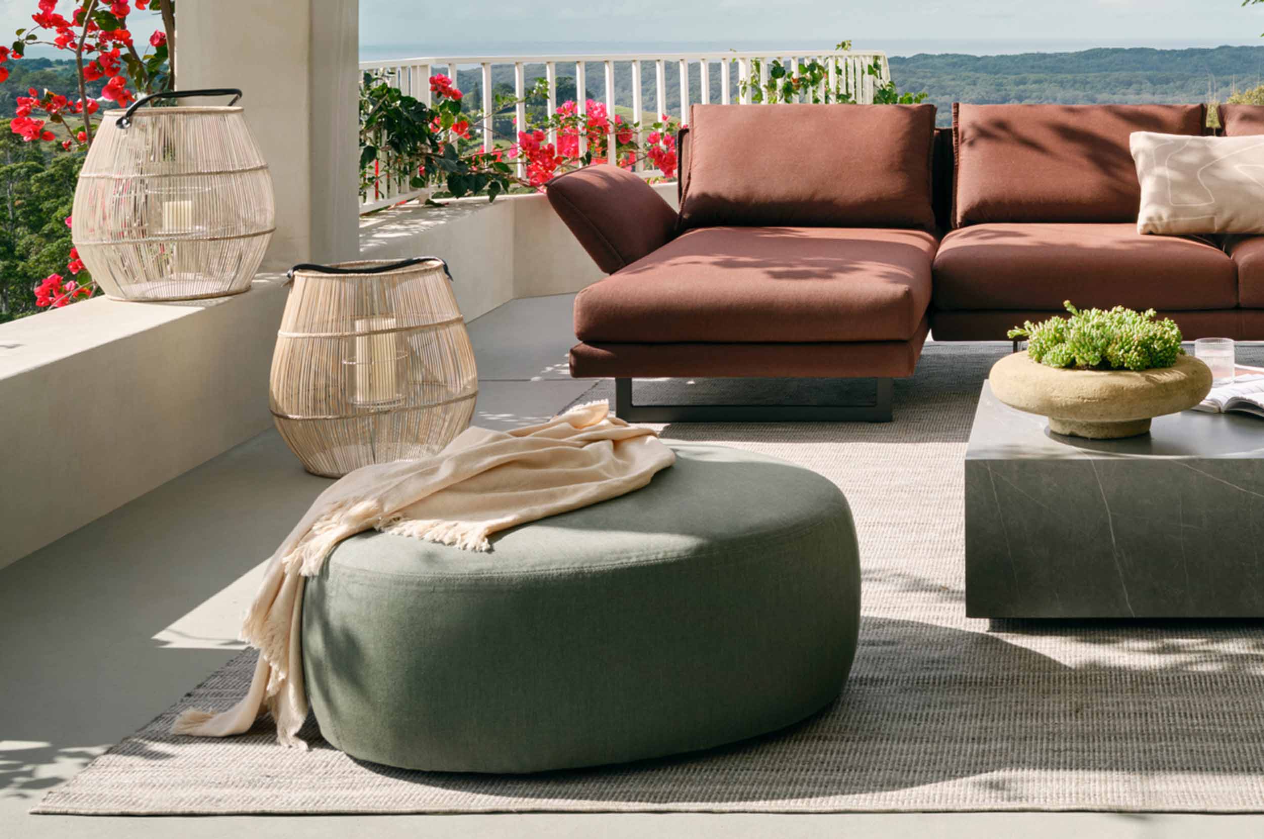 Crescent Outdoor Ottoman Medium