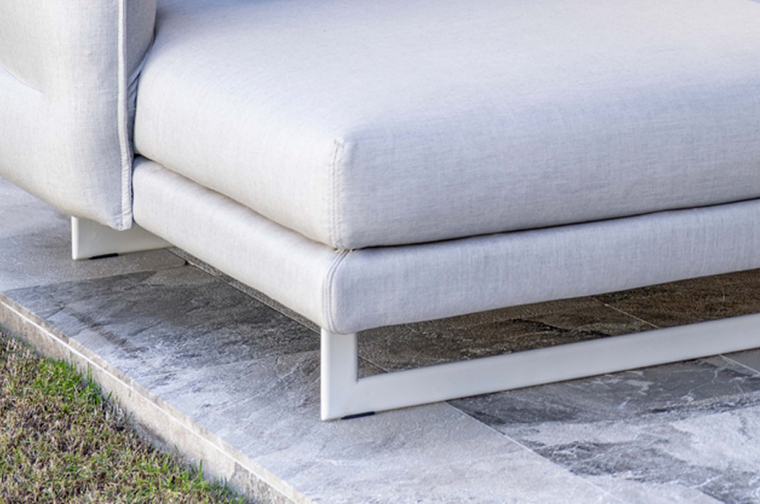 Zaza Outdoor Sectional Sofa with Chaise and Deep Seats